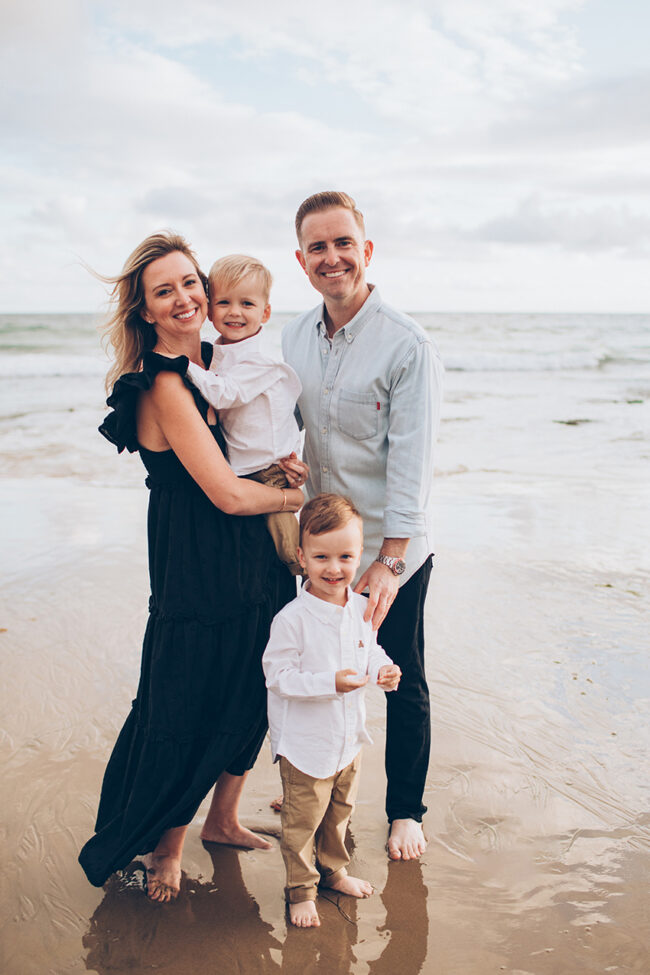 Pose Ideas for a Family of Four