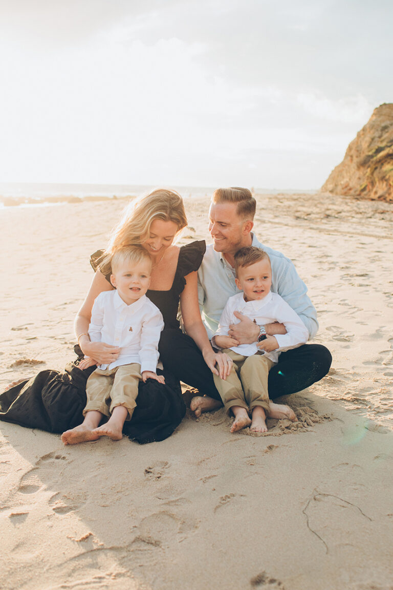 Pose Ideas for a Family of Four